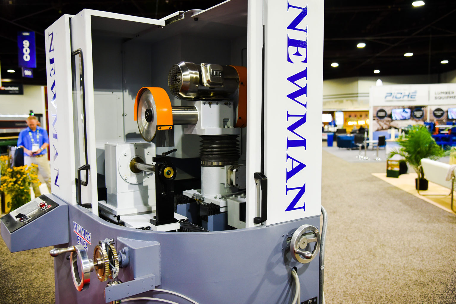 G-716A Fully Automatic Cutterhead Grinder - Newman Machine